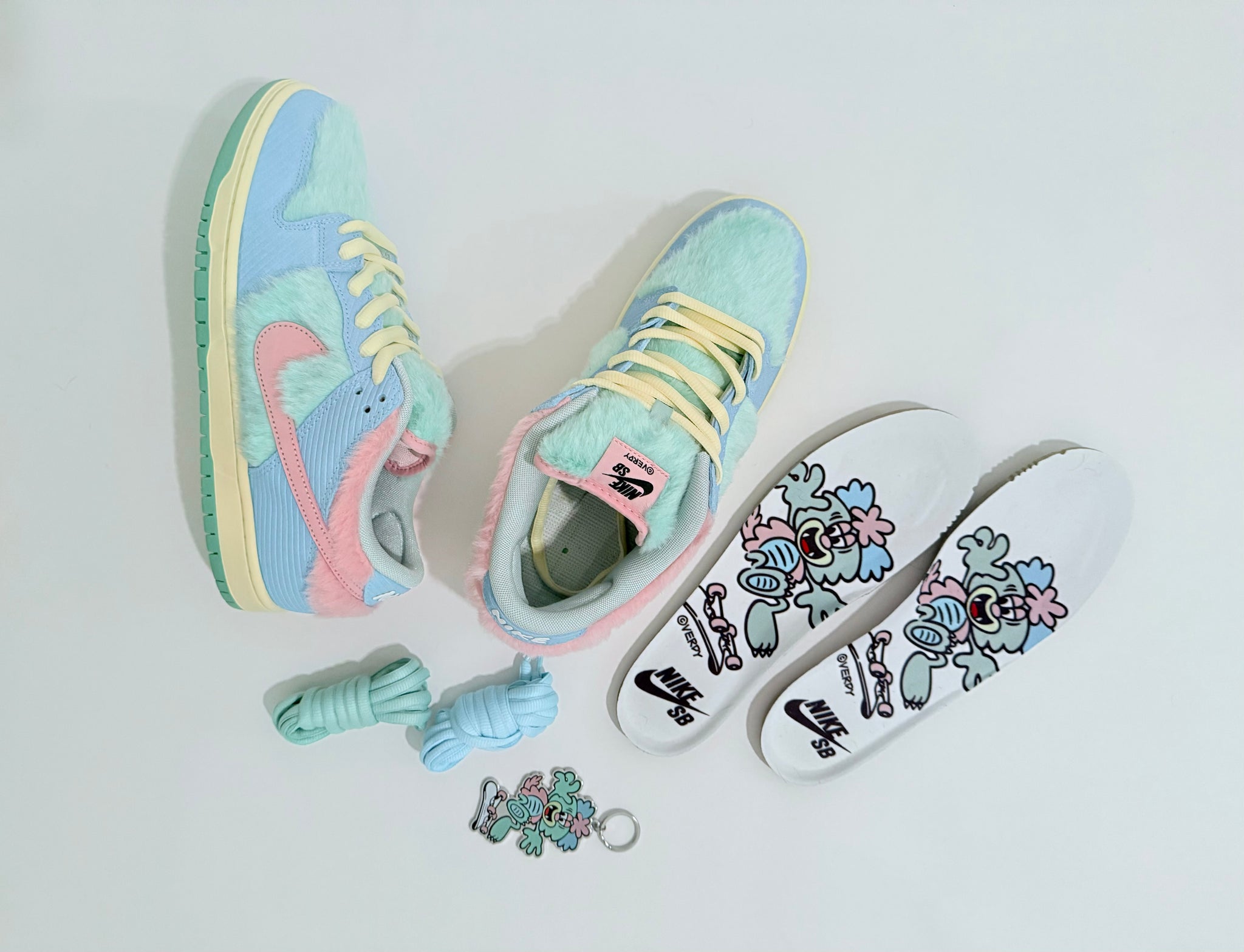 Nike Dunks – Page 8